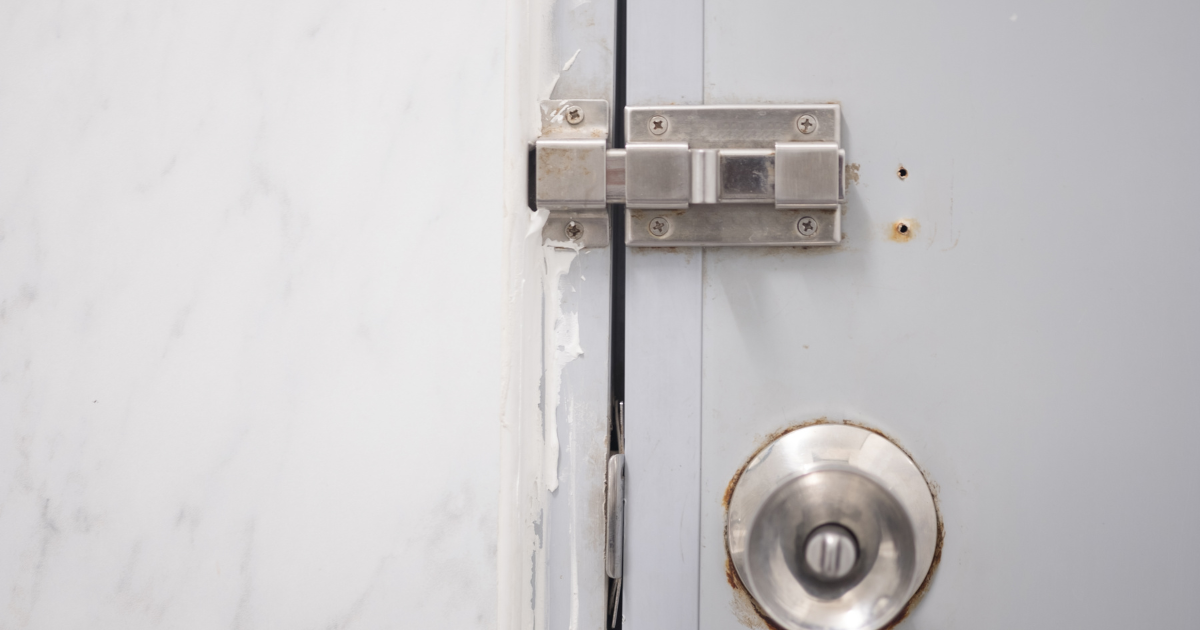How To Fix Bathroom Stall Door Latch? A Comprehensive Guide